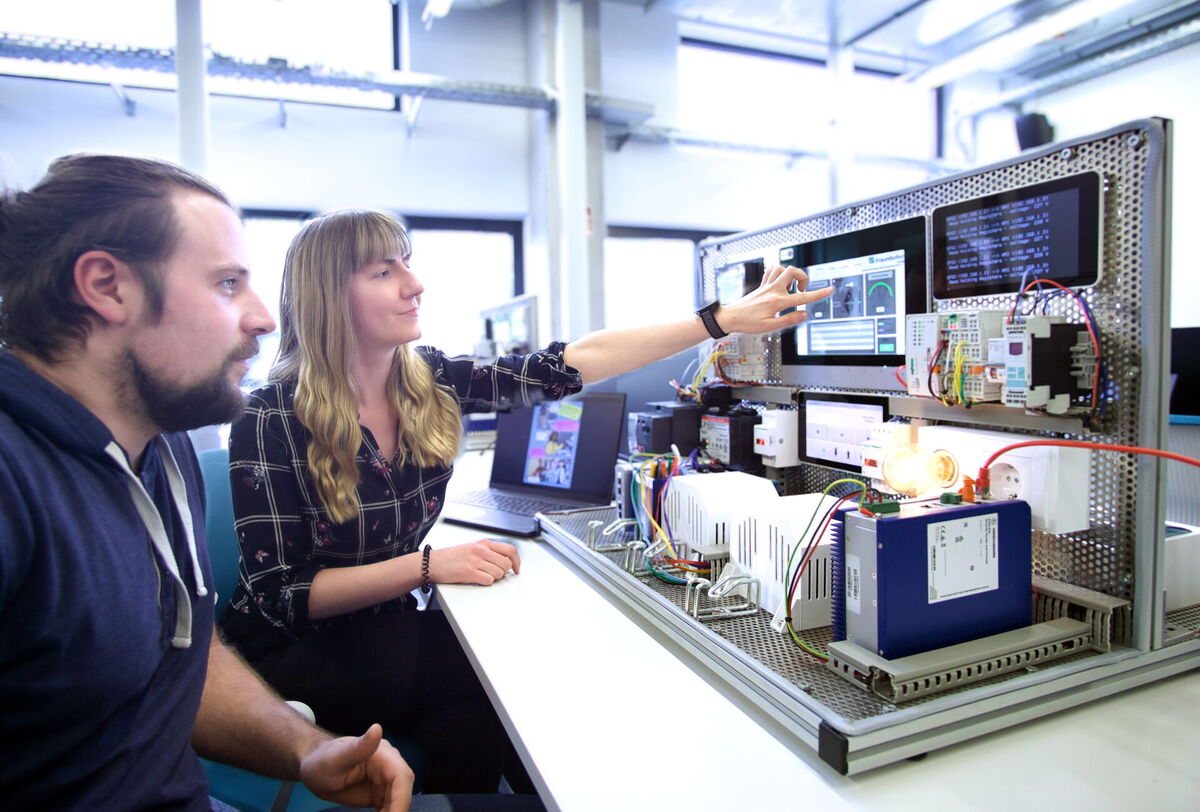 Hack the Grid: Schnelle Lernkurven für mehr Cybersicherheit im ...